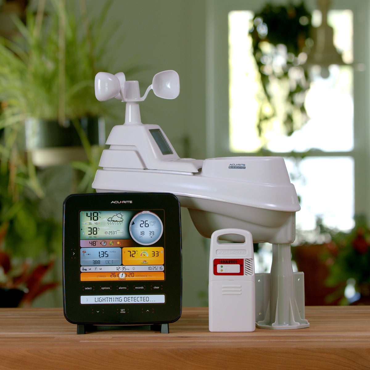 AcuRite Iris (5-in-1) Weather Station with Color Display with Lightnin AcuRite Iris (5-in-1) Weather Station with Color Display with Lightnin