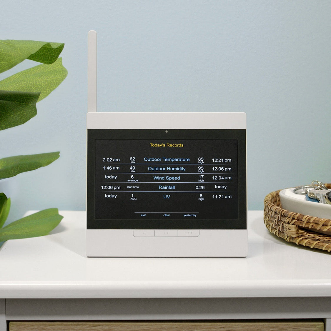 AcuRite Atlas Weather Station with White HD Display and Remote Battery